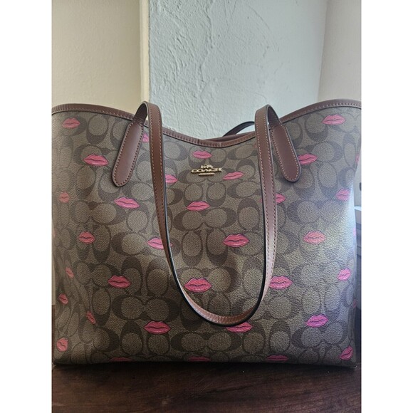 Coach | Bags | Coach Handbag Tote Large Signature Logo With Pink Lip ...